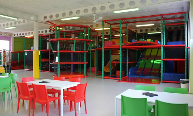 Binnenspeeltuin ´t Speelkasteel, Entree voor indoor speeltuin + Slush ...